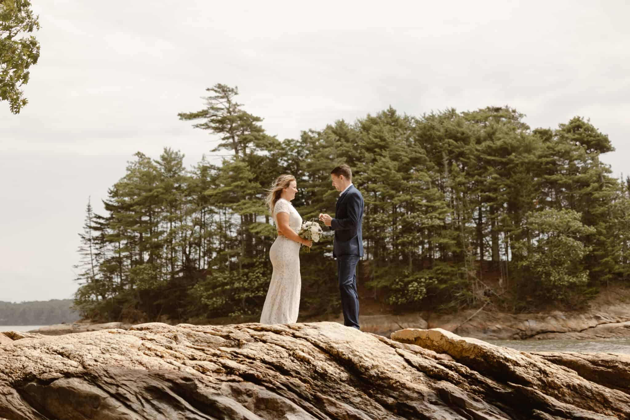 How to Elope in Freeport, Maine - Babel Photos