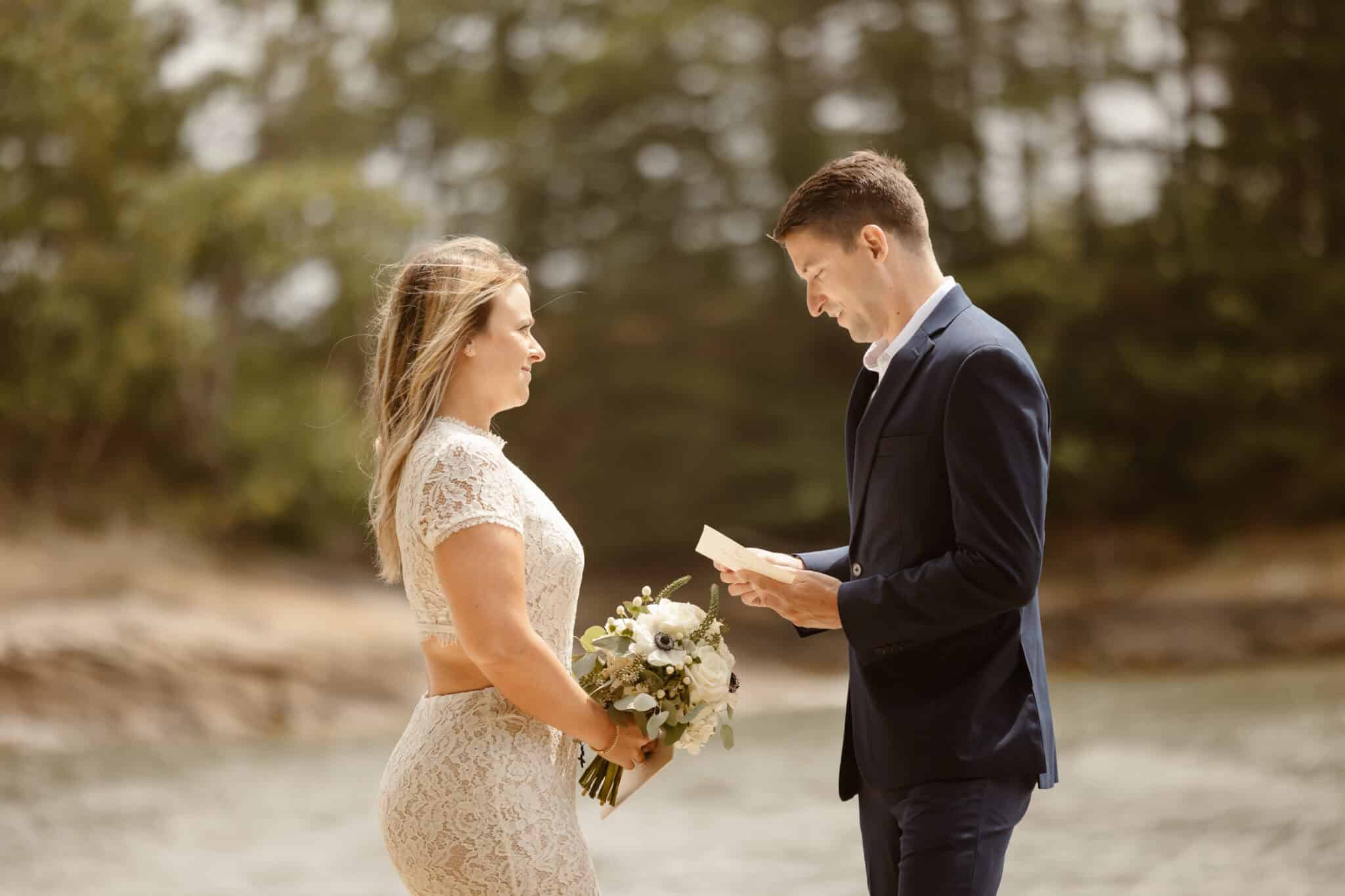 How to Elope in Freeport, Maine - Babel Photos